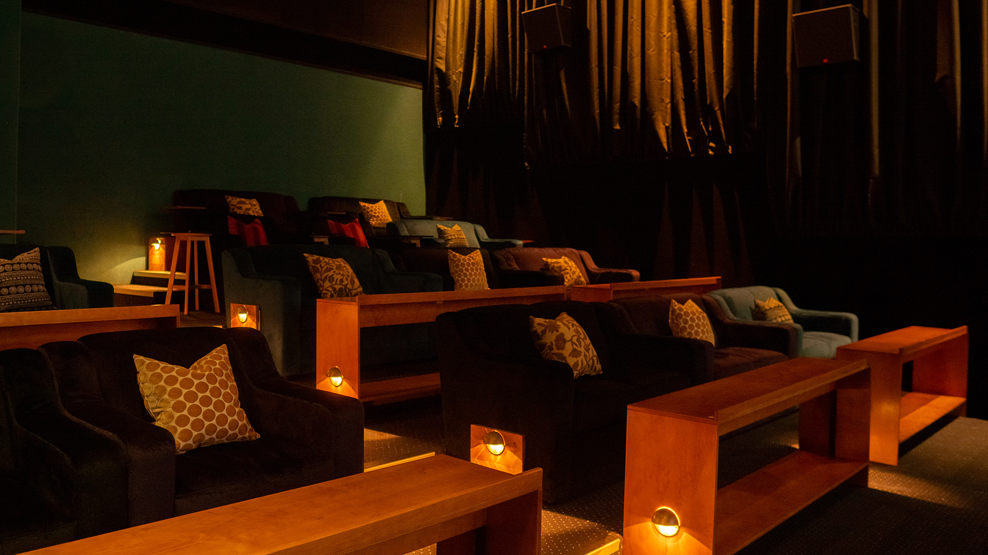 Beachside Cinemas Takapuna | Movie Session Times & Tickets, Contacts ...